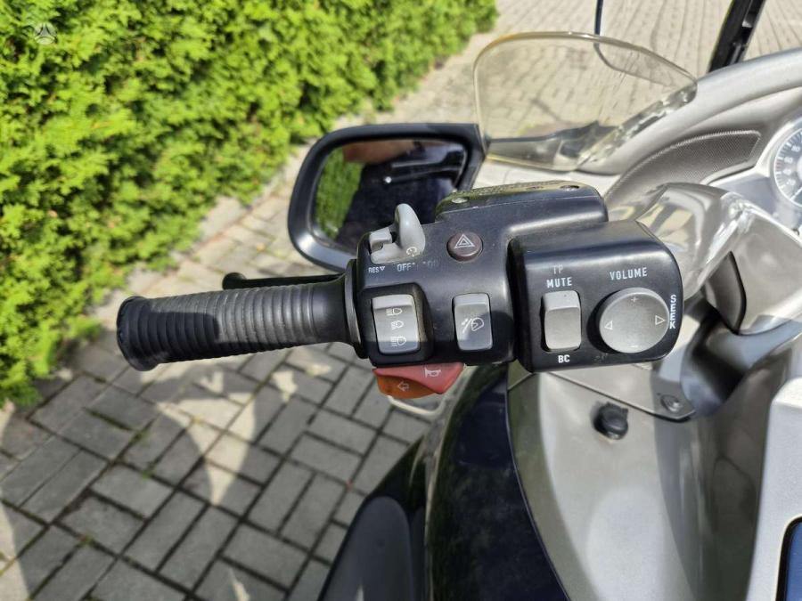 Blue BMW K 1200LT 2006 in Kaunas, with an engine capacity of 1.20 L and mileage of 104 thousand km for 4200 €, photo 7 on AUTOMOTO.COM.LV