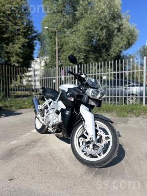 BMW K 1200R 2007 in Riga, with an engine capacity of 1.20 L and mileage of 0 thousand km for 3700 €, photo 3 on AUTOMOTO.COM.LV