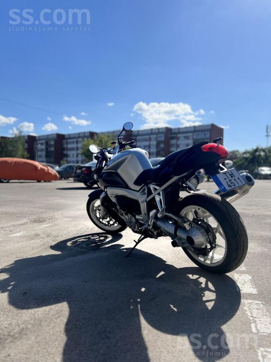 BMW K 1200R 2007 in Riga, with an engine capacity of 1.20 L and mileage of 0 thousand km for 3700 €, photo 4 on AUTOMOTO.COM.LV