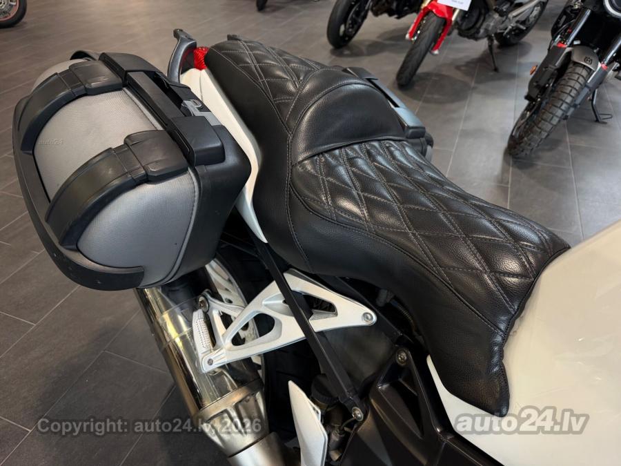 Белый БМВ K 1200R 2005 в Таллин, объемом двигателя 1.16 л и пробегом 47 тыс. км за 2990 €, фото 8 на AUTOMOTO.COM.LV