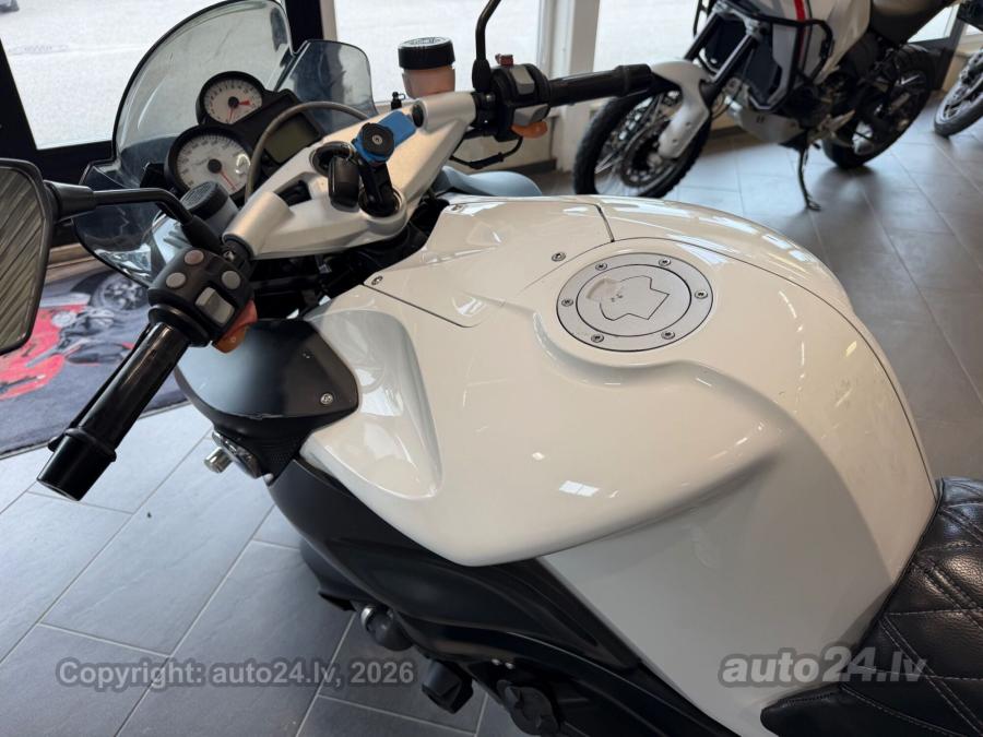 Белый БМВ K 1200R 2005 в Таллин, объемом двигателя 1.16 л и пробегом 47 тыс. км за 2990 €, фото 16 на AUTOMOTO.COM.LV