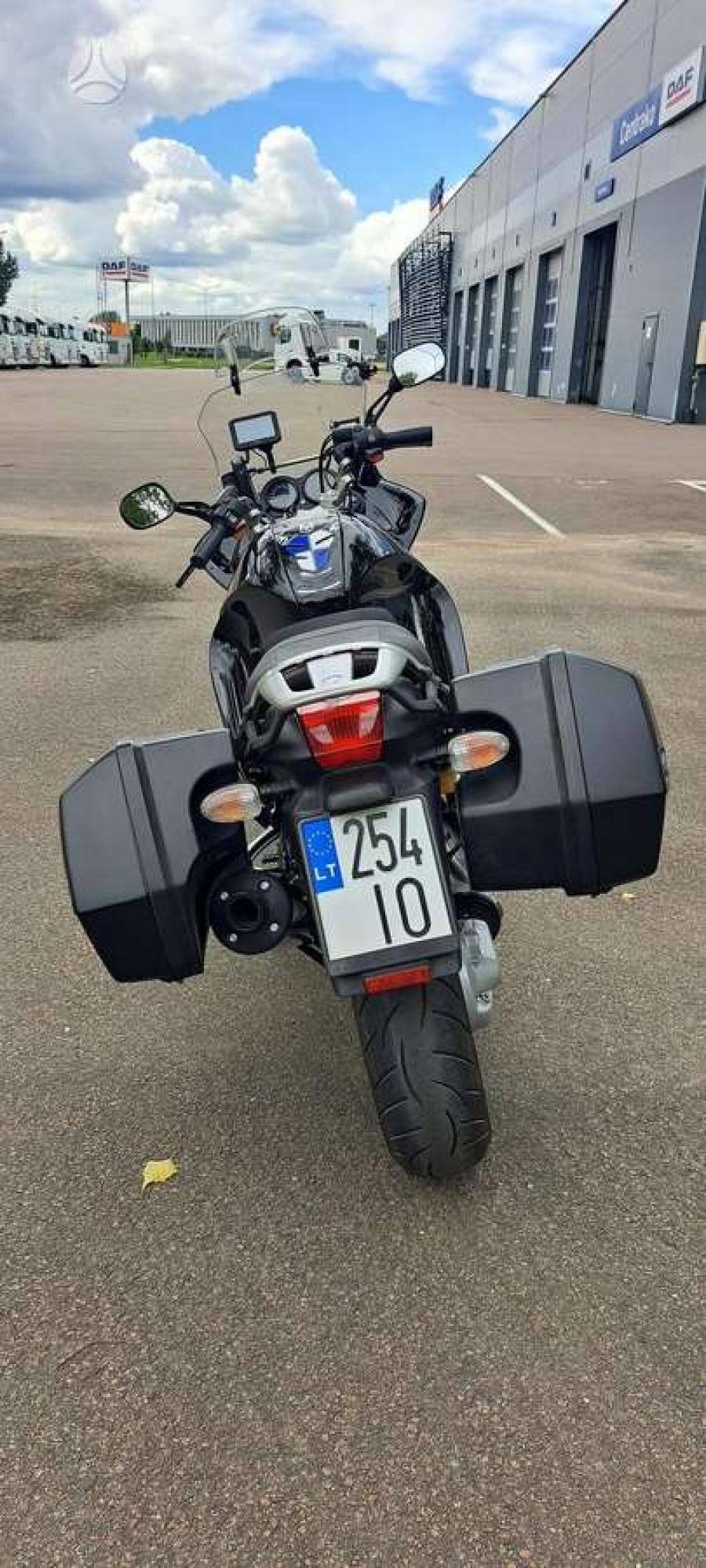 Melns BMW K 1200RS 2002 Viļņa, ar dzinēja tilpumu 1.20 L un nobraukumu 120 tūkst. km par 2290 €, foto 5 vietnē AUTOMOTO.COM.LV
