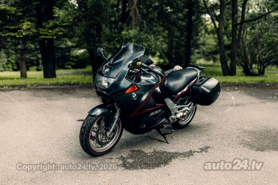 Pelēks BMW K 1200RS 2000 Pērnava, ar dzinēja tilpumu 1.18 L un nobraukumu 87 tūkst. km par 3500 €, foto 1 vietnē AUTOMOTO.COM.LV