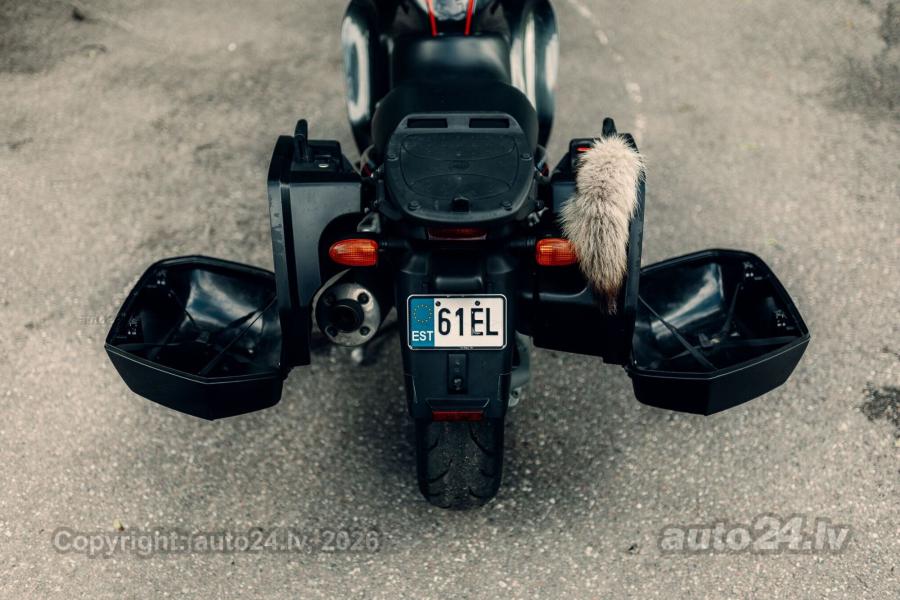 Pelēks BMW K 1200RS 2000 Pērnava, ar dzinēja tilpumu 1.18 L un nobraukumu 87 tūkst. km par 3500 €, foto 9 vietnē AUTOMOTO.COM.LV