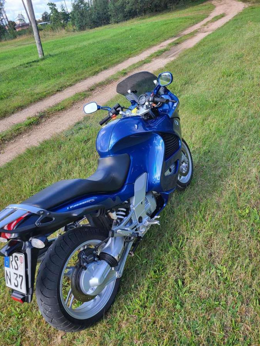 BMW K 1200RS 2002 in Utena, with an engine capacity of 1.20 L and mileage of 76 thousand km for 1900 €, photo 5 on AUTOMOTO.COM.LV