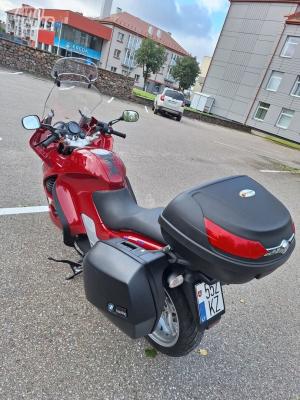 Red BMW K 1200RS 2003 in Raseiniai, with an engine capacity of 1.20 L and mileage of 62 thousand km for 2450 €, photo 5 on AUTOMOTO.COM.LV