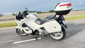 Balts BMW K 1200RS 2002 Liepāja, ar dzinēja tilpumu 1.20 L un nobraukumu 71 tūkst. km par 2750 €, foto 8 vietnē AUTOMOTO.COM.LV