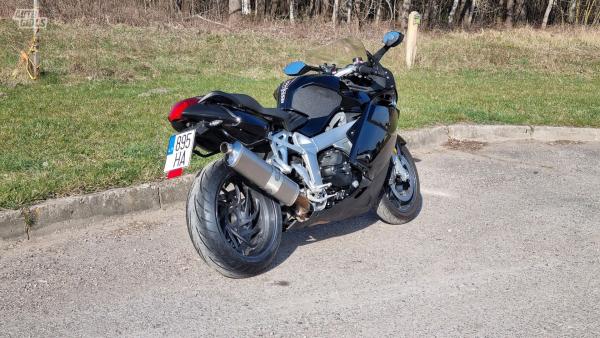 Black BMW K 1200S 2008 in Kaunas, with an engine capacity of 1.20 L and mileage of 43 thousand km for 4500 €, photo 6 on AUTOMOTO.COM.LV