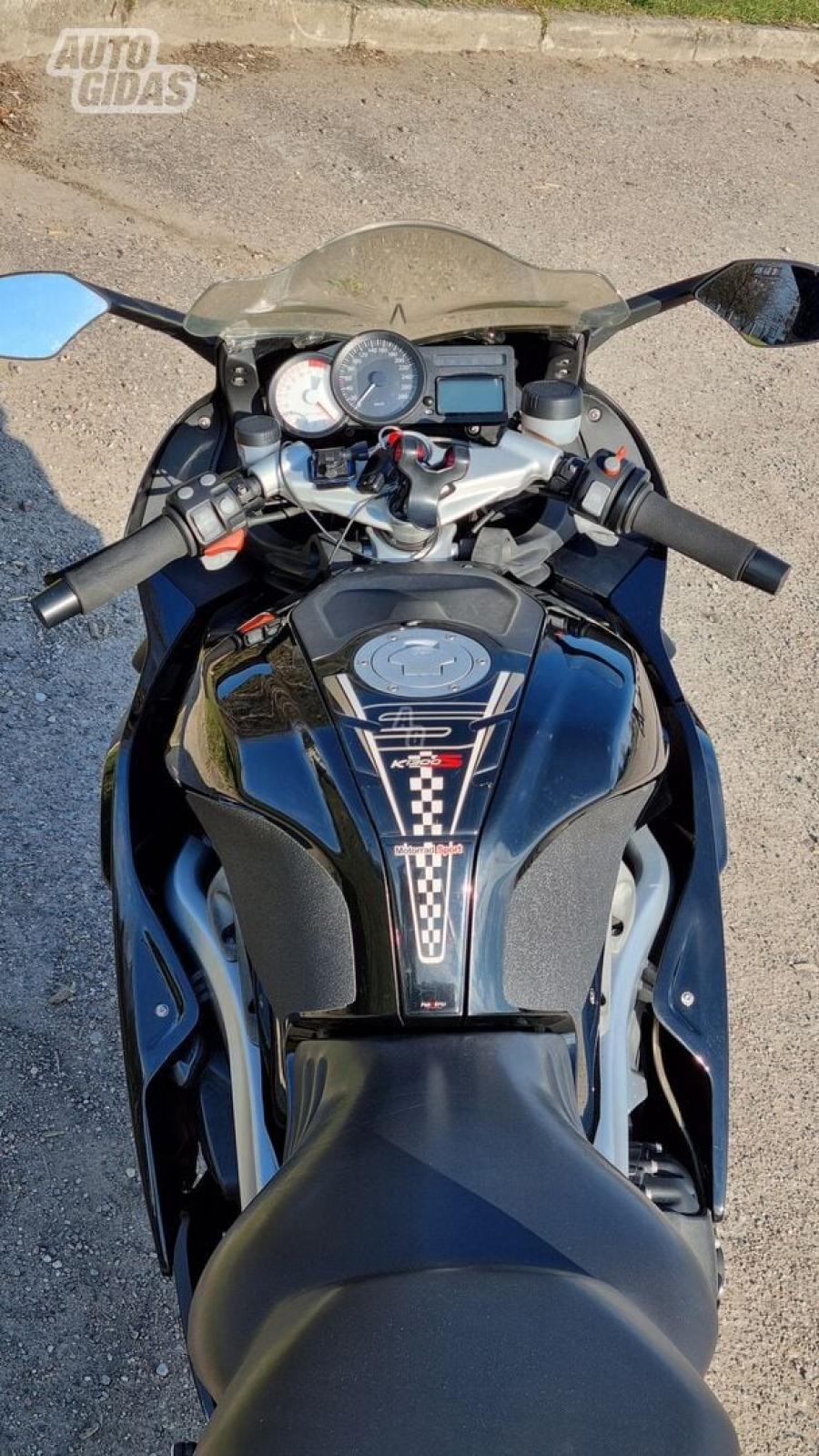 Black BMW K 1200S 2008 in Kaunas, with an engine capacity of 1.20 L and mileage of 43 thousand km for 4500 €, photo 8 on AUTOMOTO.COM.LV