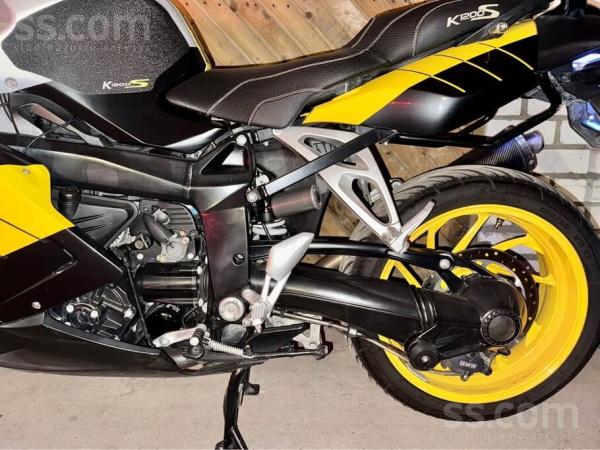 BMW K 1200S 2005 in Riga, with an engine capacity of 1.20 L and mileage of 0 thousand km for 3300 €, photo 7 on AUTOMOTO.COM.LV