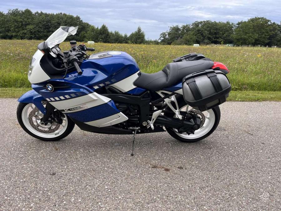 BMW K 1200S 2005 Tauragė, ar dzinēja tilpumu 1.16 L un nobraukumu 44 tūkst. km par 3100 €, foto 3 vietnē AUTOMOTO.COM.LV