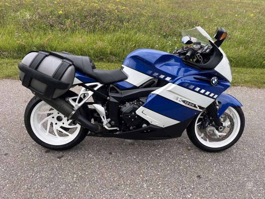 BMW K 1200S 2005 Tauragė, ar dzinēja tilpumu 1.16 L un nobraukumu 44 tūkst. km par 3100 €, foto 8 vietnē AUTOMOTO.COM.LV