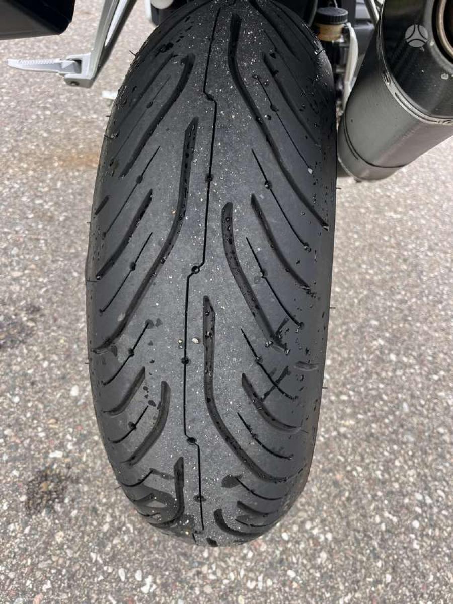 BMW K 1200S 2005 Tauragė, ar dzinēja tilpumu 1.16 L un nobraukumu 44 tūkst. km par 3100 €, foto 17 vietnē AUTOMOTO.COM.LV