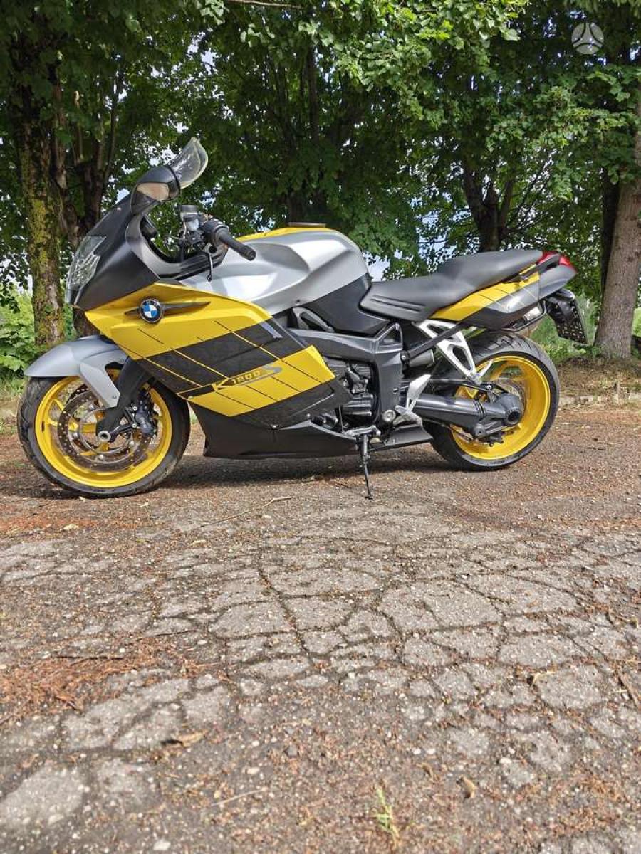 BMW K 1200S 2005 in Siauliai, with an engine capacity of 0.00 L and mileage of 28 thousand km for 3600 €, photo 3 on AUTOMOTO.COM.LV