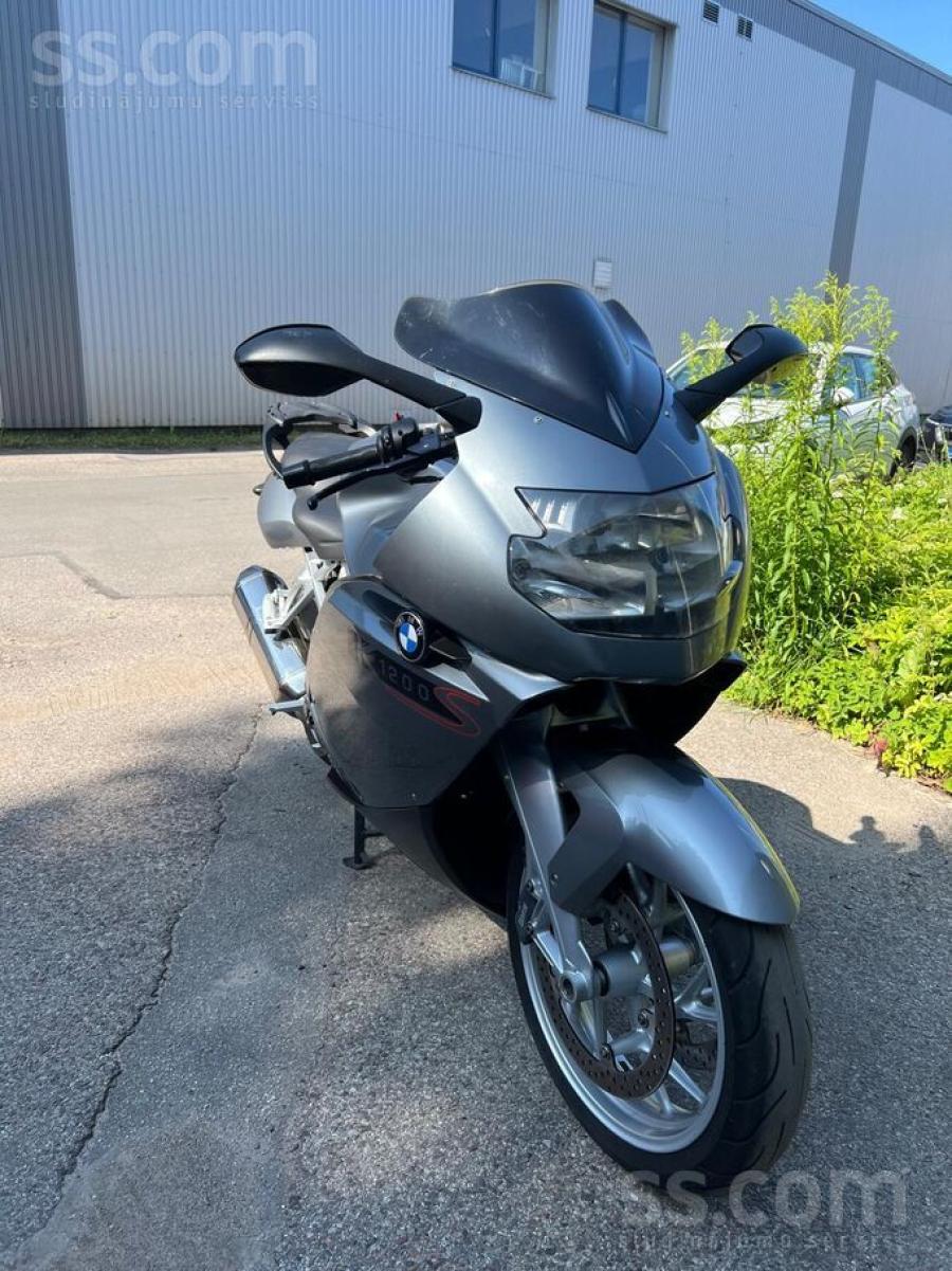 BMW K 1200S 2006 in Riga, with an engine capacity of 1.20 L and mileage of 0 thousand km for 3650 €, photo 4 on AUTOMOTO.COM.LV