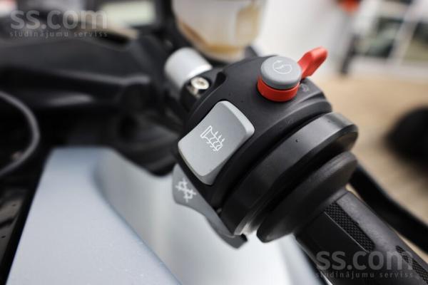 BMW K 1200S 2007 Rīga, ar dzinēja tilpumu 1.20 L un nobraukumu 0 tūkst. km par 2995 €, foto 7 vietnē AUTOMOTO.COM.LV