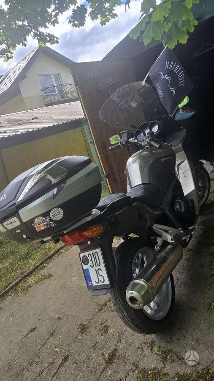 Pelēks BMW K 1300GT 2009 Viļņa, ar dzinēja tilpumu 1.30 L un nobraukumu 59 tūkst. km par 5499 €, foto 3 vietnē AUTOMOTO.COM.LV