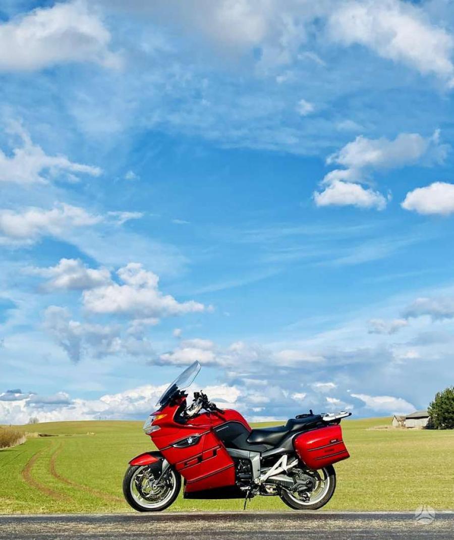 Red BMW K 1300GT 2010 in Jonava, with an engine capacity of 1.30 L and mileage of 60 thousand km for 6700 €, photo 1 on AUTOMOTO.COM.LV