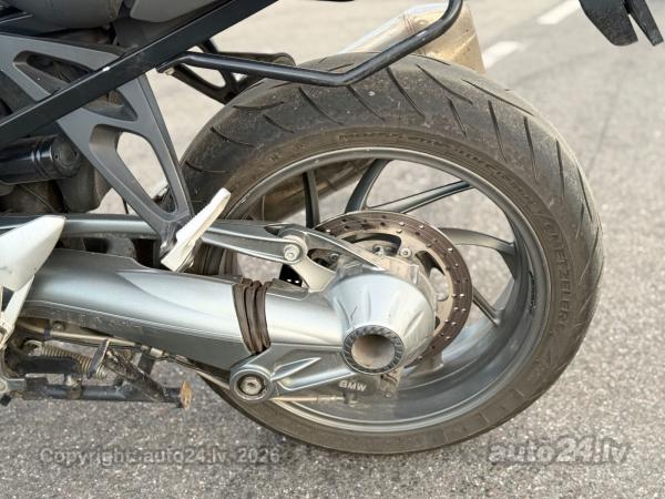 Серый БМВ K 1300R 2011 в Вильянди, объемом двигателя 1.30 л и пробегом 102 тыс. км за 7300 €, фото 3 на AUTOMOTO.COM.LV