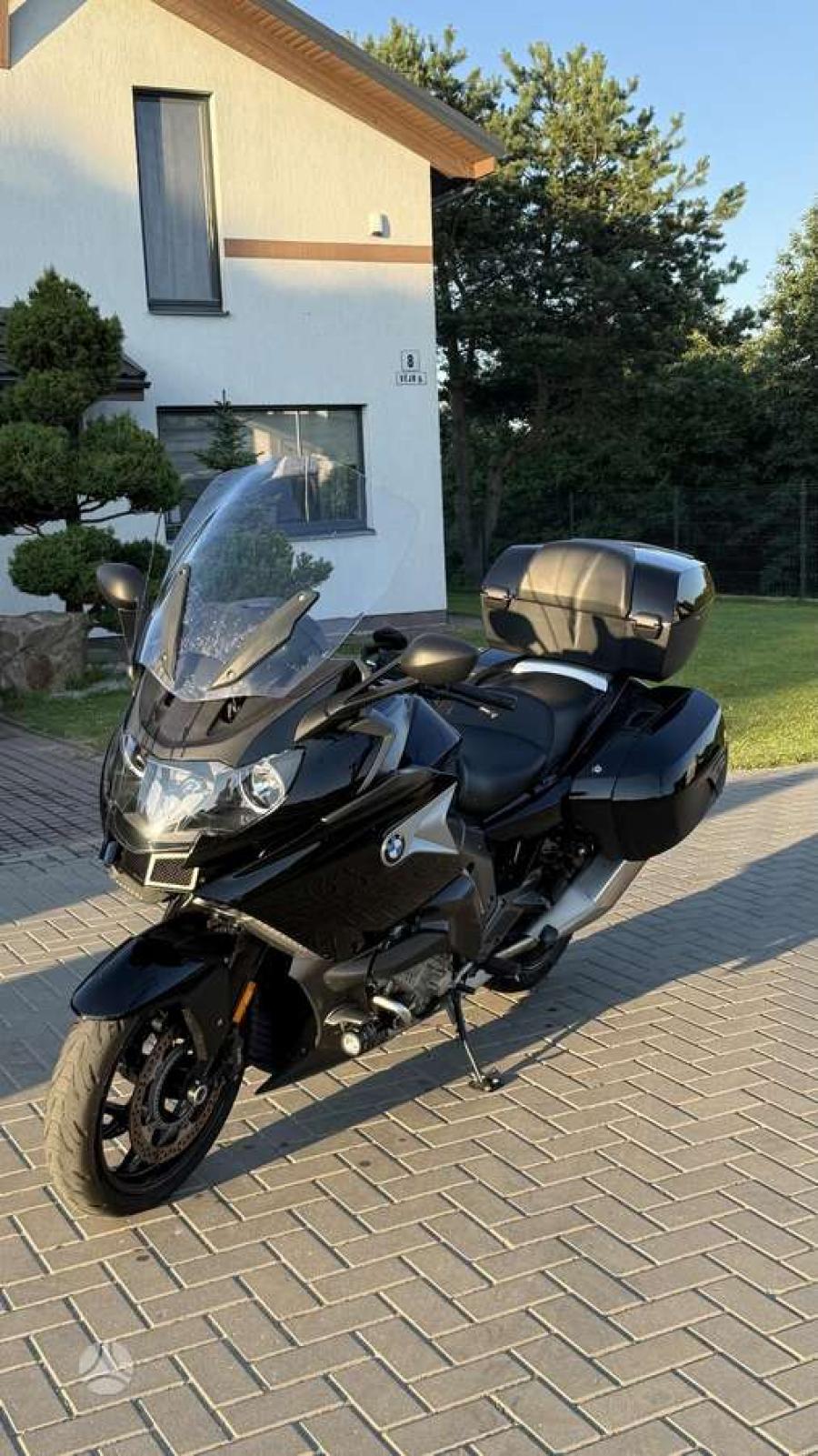 Черный БМВ K 1600GT 2017 в Вильнюс, объемом двигателя 1.60 л и пробегом 40 тыс. км за 14200 €, фото 4 на AUTOMOTO.COM.LV