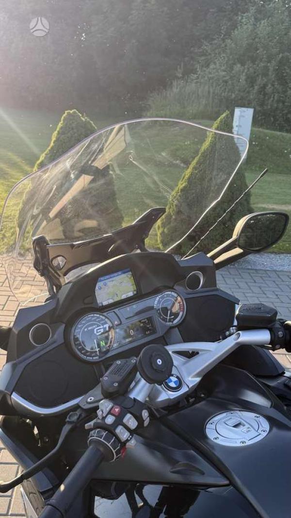 Черный БМВ K 1600GT 2017 в Вильнюс, объемом двигателя 1.60 л и пробегом 40 тыс. км за 14200 €, фото 7 на AUTOMOTO.COM.LV