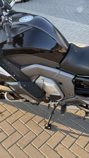 Черный БМВ K 1600GT 2017 в Вильнюс, объемом двигателя 1.60 л и пробегом 40 тыс. км за 14200 €, фото 12 на AUTOMOTO.COM.LV