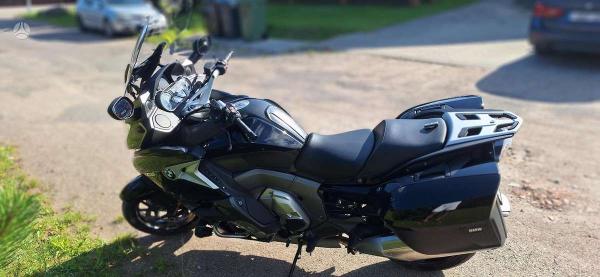 Black BMW K 1600GT 2018 in Vilnius, with an engine capacity of 1.64 L and mileage of 54 thousand km for 12000 €, photo 4 on AUTOMOTO.COM.LV