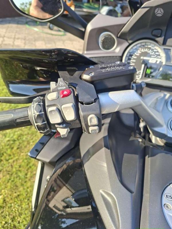 Черный БМВ K 1600GT 2019 в Шилале, объемом двигателя 1.65 л и пробегом 16 тыс. км за 14000 €, фото 10 на AUTOMOTO.COM.LV