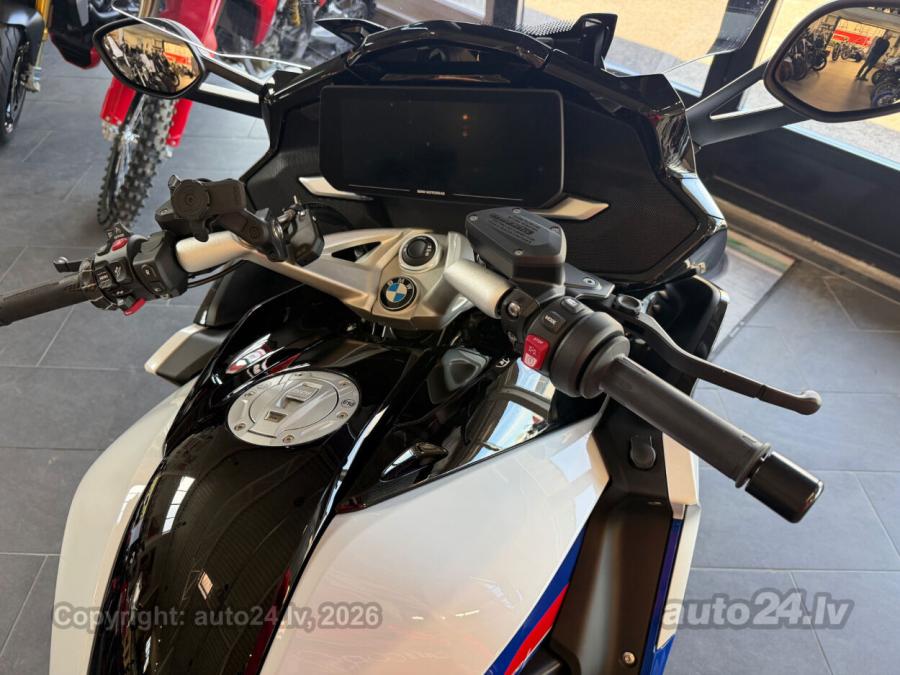 Balts BMW K 1600GT 2023 Tallina, ar dzinēja tilpumu 1.65 L un nobraukumu 5 tūkst. km par 20990 €, foto 4 vietnē AUTOMOTO.COM.LV