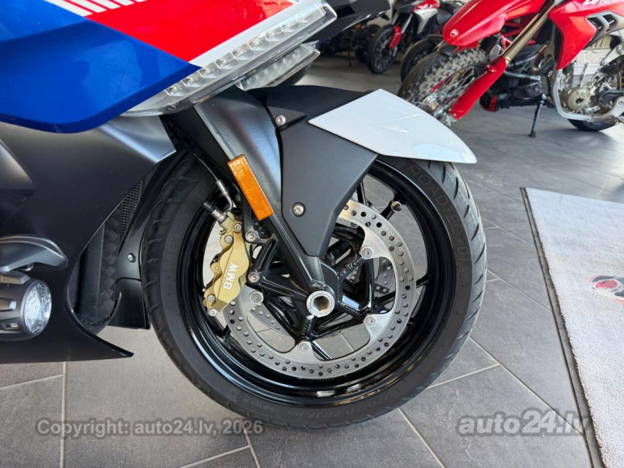Balts BMW K 1600GT 2023 Tallina, ar dzinēja tilpumu 1.65 L un nobraukumu 5 tūkst. km par 20990 €, foto 11 vietnē AUTOMOTO.COM.LV