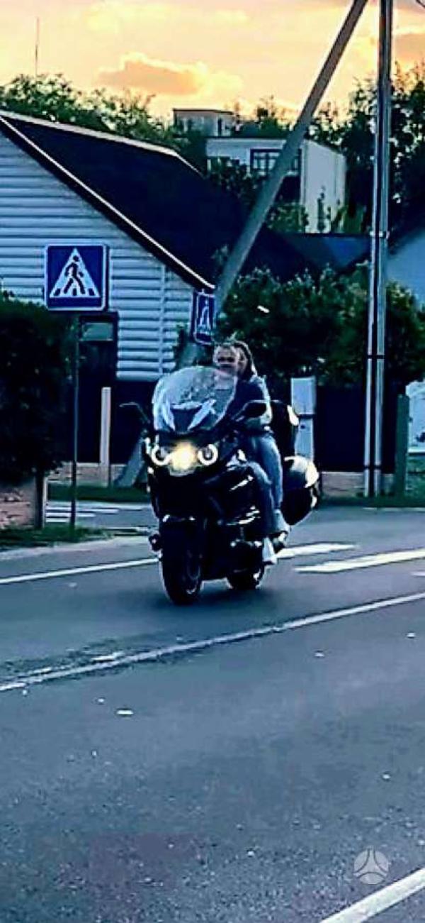 Melns BMW K 1600GTL 2012 Kauņa, ar dzinēja tilpumu 1.65 L un nobraukumu 47 tūkst. km par 8700 €, foto 1 vietnē AUTOMOTO.COM.LV