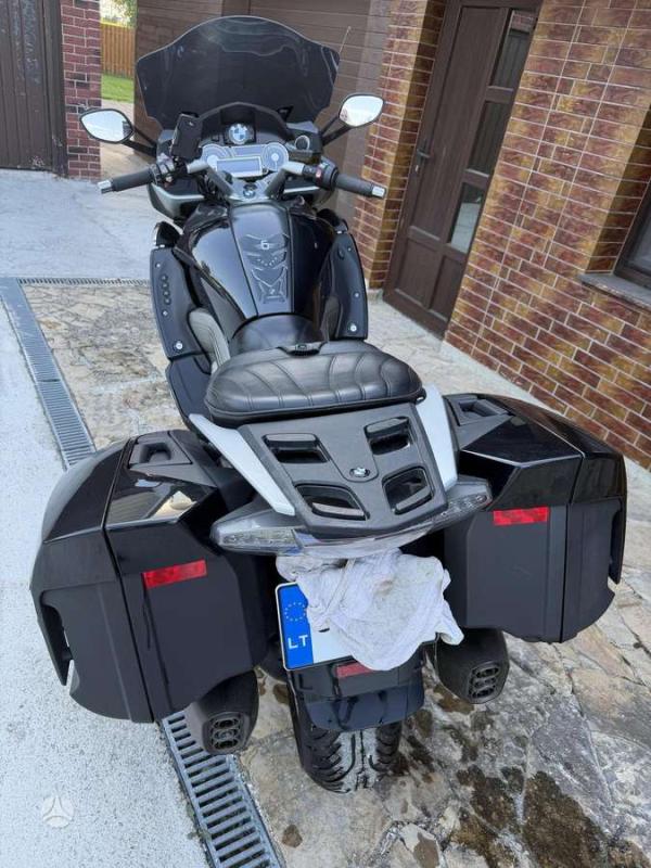 Melns BMW K 1600GTL 2012 Šakiai, ar dzinēja tilpumu 1.65 L un nobraukumu 68 tūkst. km par 8200 €, foto 4 vietnē AUTOMOTO.COM.LV