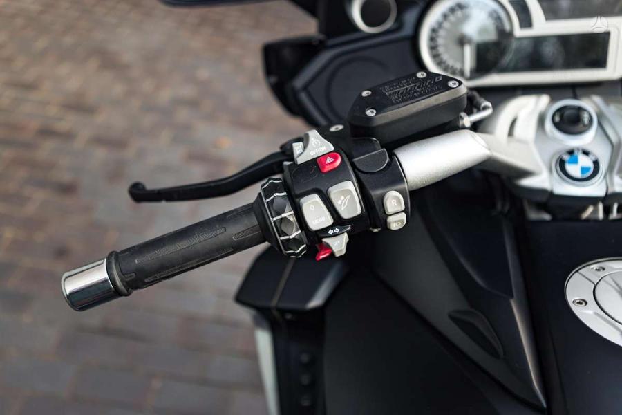 BMW K 1600GTL 2018 Klaipėda, ar dzinēja tilpumu 1.65 L un nobraukumu 46 tūkst. km par 16800 €, foto 21 vietnē AUTOMOTO.COM.LV