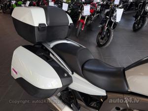 White BMW K 1600GTL 2013 in Tallinn, with an engine capacity of 1.65 L and mileage of 97 thousand km for 5990 €, photo 8 on AUTOMOTO.COM.LV