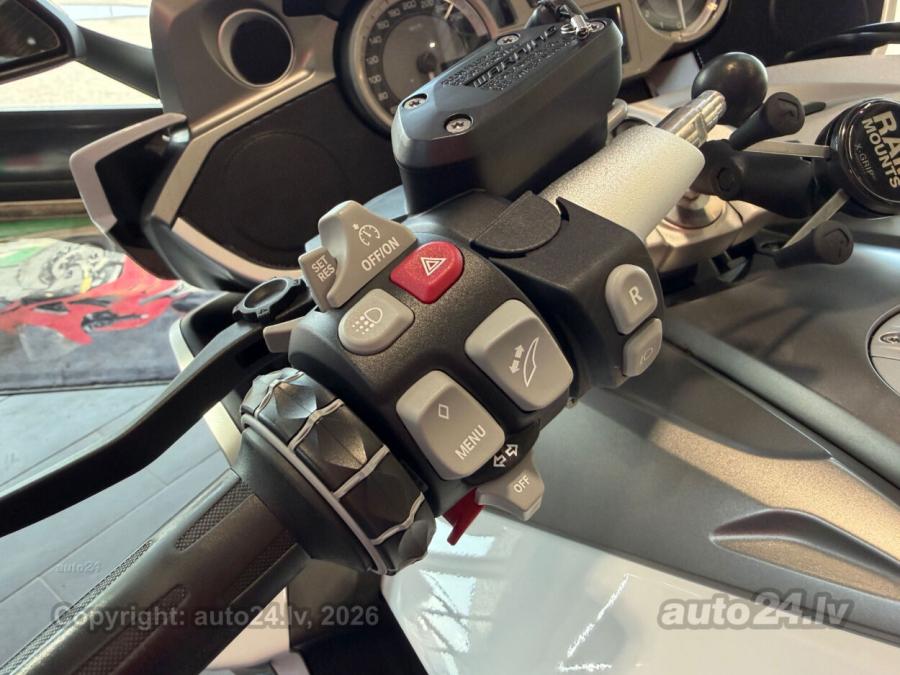 Balts BMW K 1600GTL 2019 Tallina, ar dzinēja tilpumu 1.65 L un nobraukumu 48 tūkst. km par 15990 €, foto 19 vietnē AUTOMOTO.COM.LV