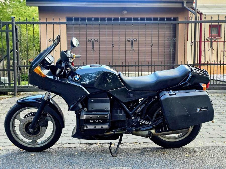 Melns BMW K 75 1992 Viļņa, ar dzinēja tilpumu 0.74 L un nobraukumu 142 tūkst. km par 990 €, foto 1 vietnē AUTOMOTO.COM.LV