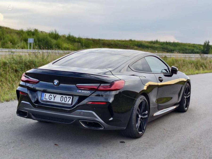 Black BMW M 850 2019 in Siauliai, with an engine capacity of 4.40 L and mileage of 86 thousand km for 43500 €, photo 8 on AUTOMOTO.COM.LV
