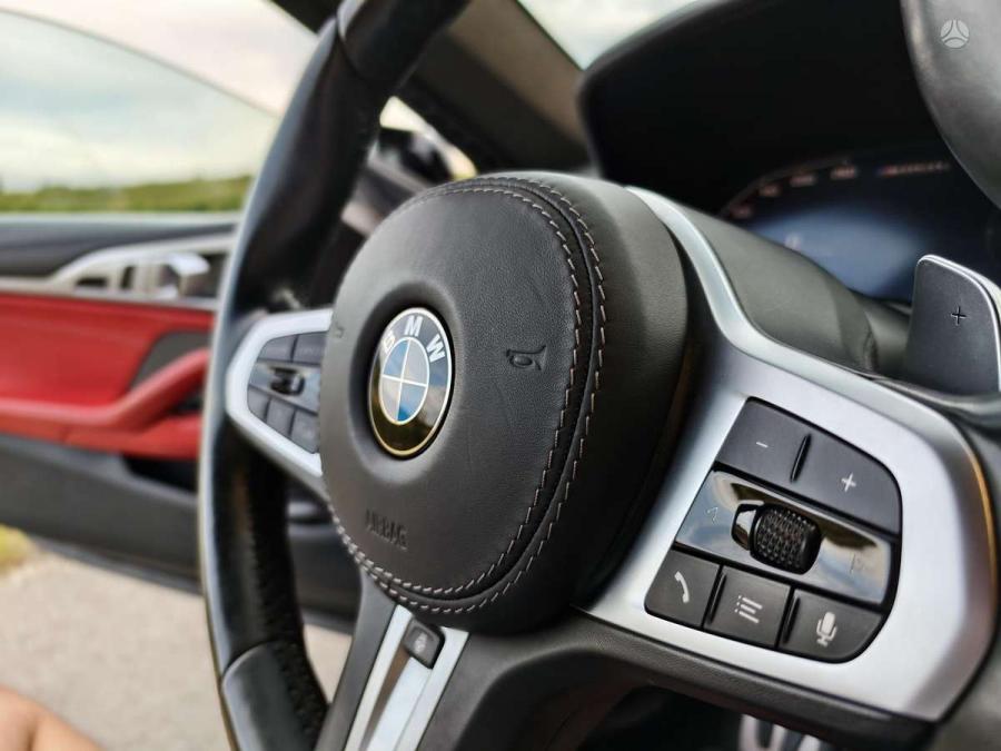 Black BMW M 850 2019 in Siauliai, with an engine capacity of 4.40 L and mileage of 86 thousand km for 43500 €, photo 22 on AUTOMOTO.COM.LV