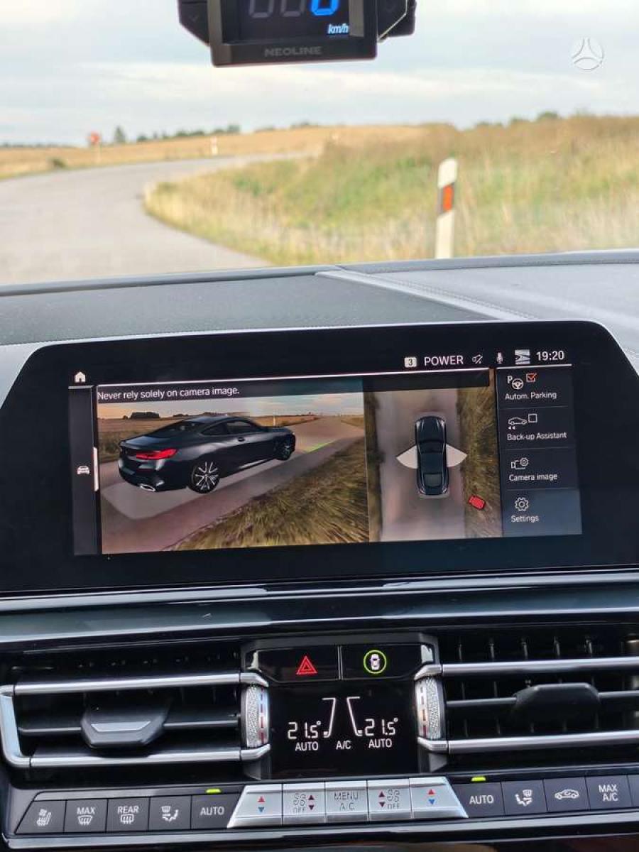 Black BMW M 850 2019 in Siauliai, with an engine capacity of 4.40 L and mileage of 86 thousand km for 43500 €, photo 28 on AUTOMOTO.COM.LV