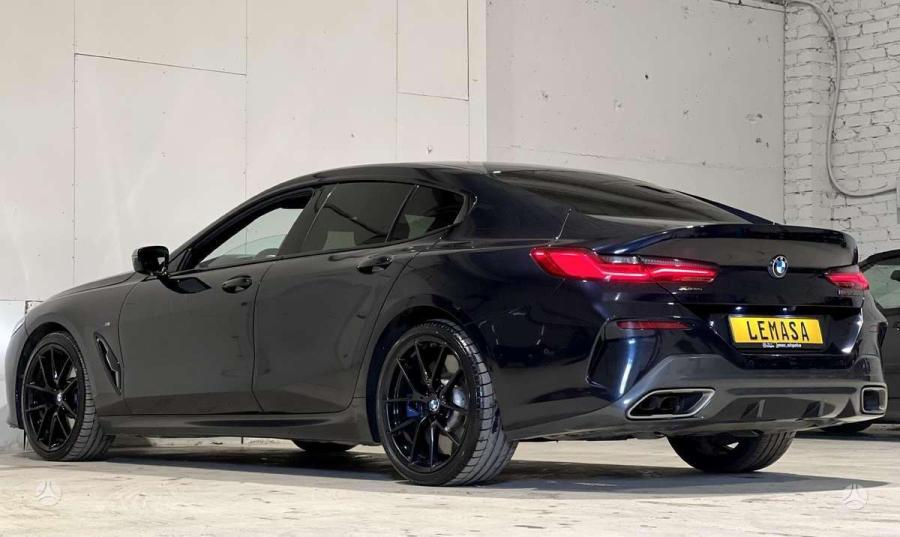 Black BMW M 850 2020 in Klaipeda, with an engine capacity of 4.40 L and mileage of 102 thousand km for 42500 €, photo 29 on AUTOMOTO.COM.LV