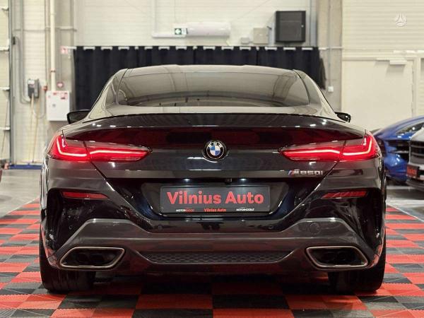 Melns BMW M 850 2020 Viļņa, ar dzinēja tilpumu 4.40 L un nobraukumu 24 tūkst. km par 50000 €, foto 5 vietnē AUTOMOTO.COM.LV