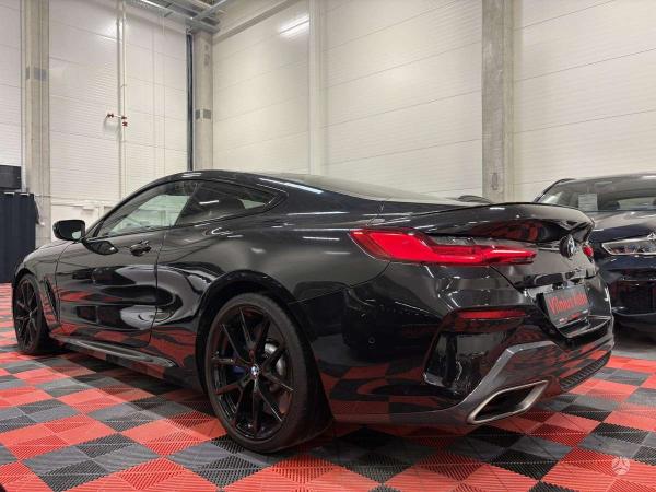Melns BMW M 850 2020 Viļņa, ar dzinēja tilpumu 4.40 L un nobraukumu 24 tūkst. km par 50000 €, foto 6 vietnē AUTOMOTO.COM.LV