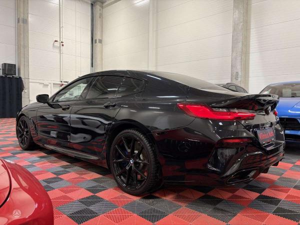 Melns BMW M 850 2020 Viļņa, ar dzinēja tilpumu 4.40 L un nobraukumu 79 tūkst. km par 45900 €, foto 6 vietnē AUTOMOTO.COM.LV
