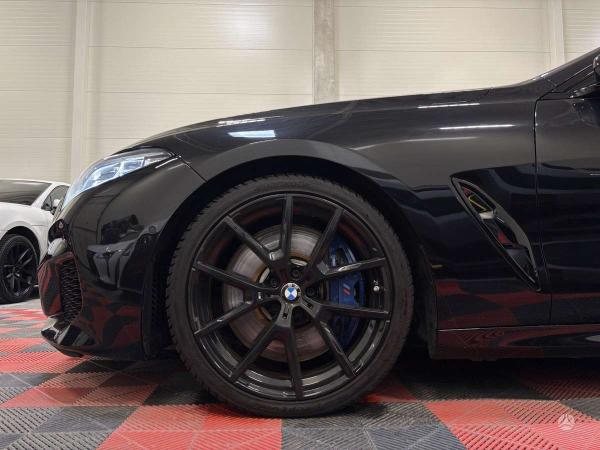 Melns BMW M 850 2020 Viļņa, ar dzinēja tilpumu 4.40 L un nobraukumu 79 tūkst. km par 45900 €, foto 9 vietnē AUTOMOTO.COM.LV