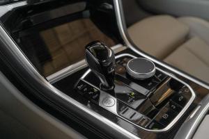 Grey BMW M 850 2024 in Vilnius, with an engine capacity of 4.40 L and mileage of 18 thousand km for 72000 €, photo 32 on AUTOMOTO.COM.LV