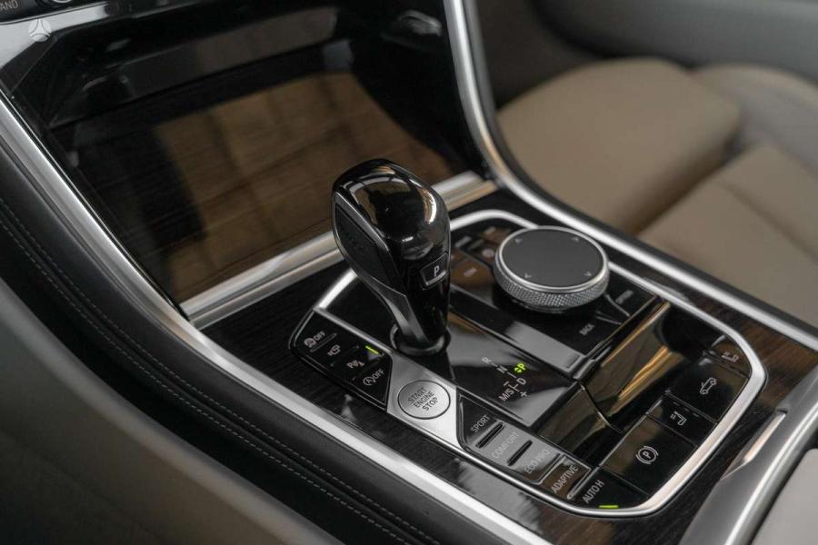 Grey BMW M 850 2024 in Vilnius, with an engine capacity of 4.40 L and mileage of 18 thousand km for 72000 €, photo 32 on AUTOMOTO.COM.LV