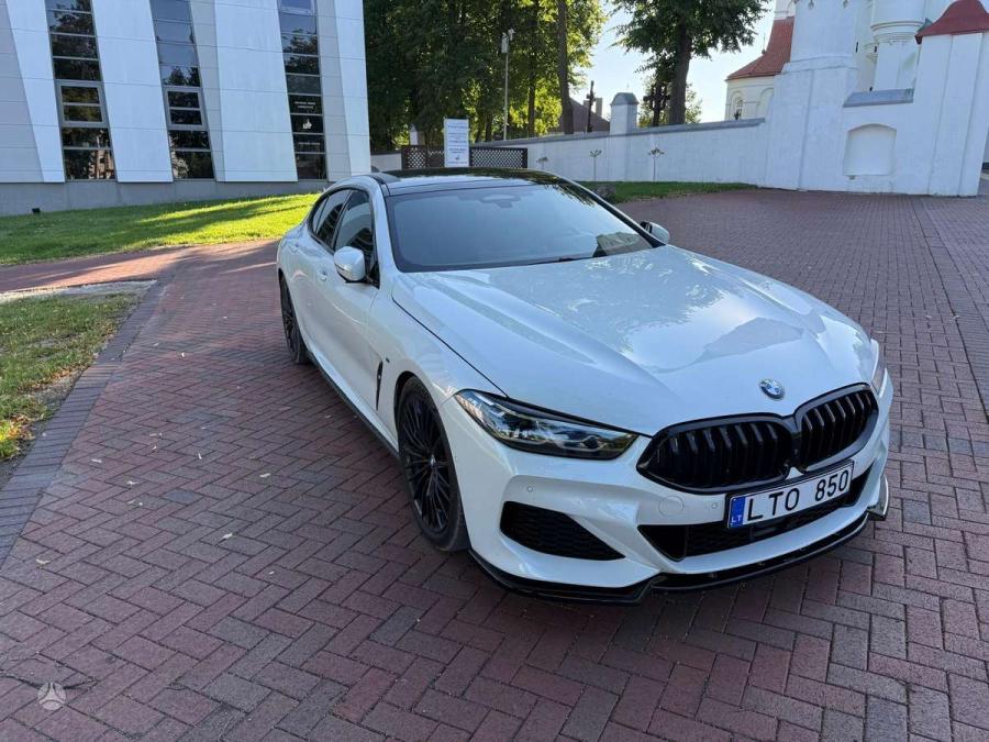 Белый БМВ M 850 2020 в Шяуляй, объемом двигателя 4.40 л и пробегом 65 тыс. км за 46000 €, фото 3 на AUTOMOTO.COM.LV