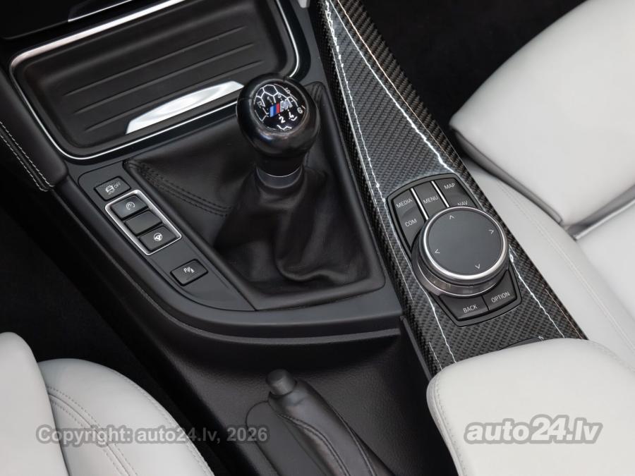 Black BMW M-series 2017 in Tallinn, with an engine capacity of 3.00 L and mileage of 79 thousand km for 47900 €, photo 15 on AUTOMOTO.COM.LV