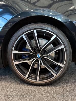 Black BMW M-series 2023 in Rakvere, with an engine capacity of 3.00 L and mileage of 71 thousand km for 57000 €, photo 7 on AUTOMOTO.COM.LV