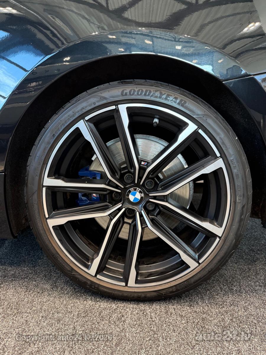 Black BMW M-series 2023 in Rakvere, with an engine capacity of 3.00 L and mileage of 71 thousand km for 57000 €, photo 7 on AUTOMOTO.COM.LV